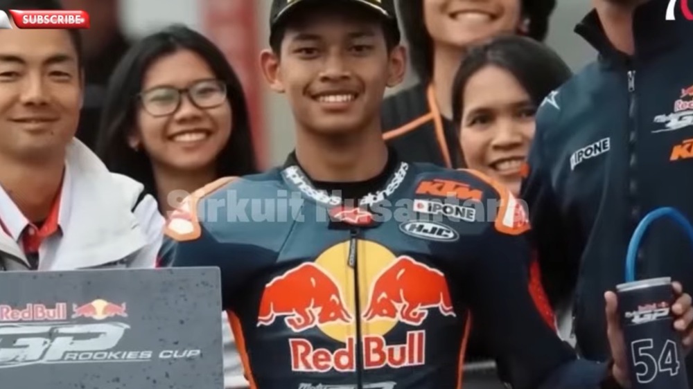 Veda Ega Pratama Tetap Kokoh di Puncak Klasemen, Podium Bersejarah ...