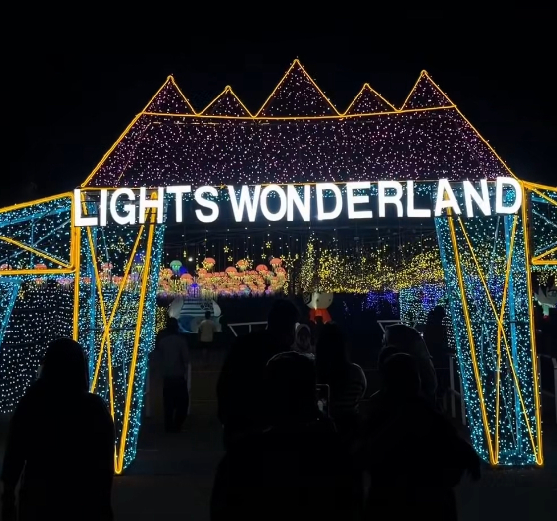 Libur Sekolah di Malang? Festival 5 Juta Lampu Warna-Warni Ini Bisa ...